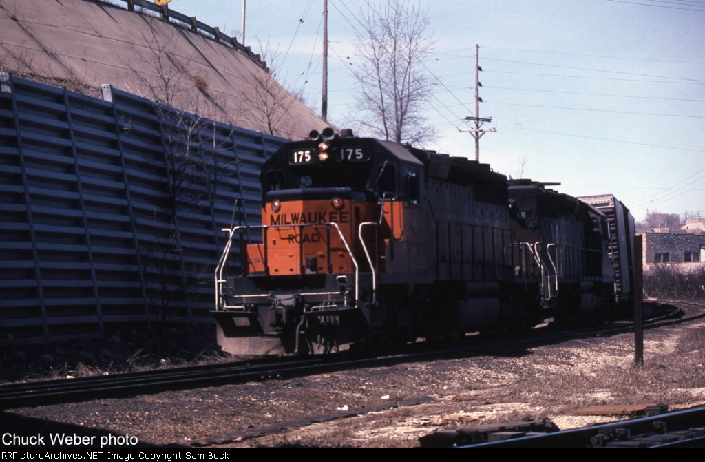 MILW 175 and 18 on #204